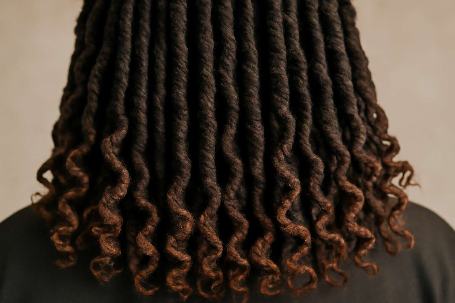 Dreadlocks Curls: Stylish Tips for Natural, Beautiful Lock Hairstyles ...
